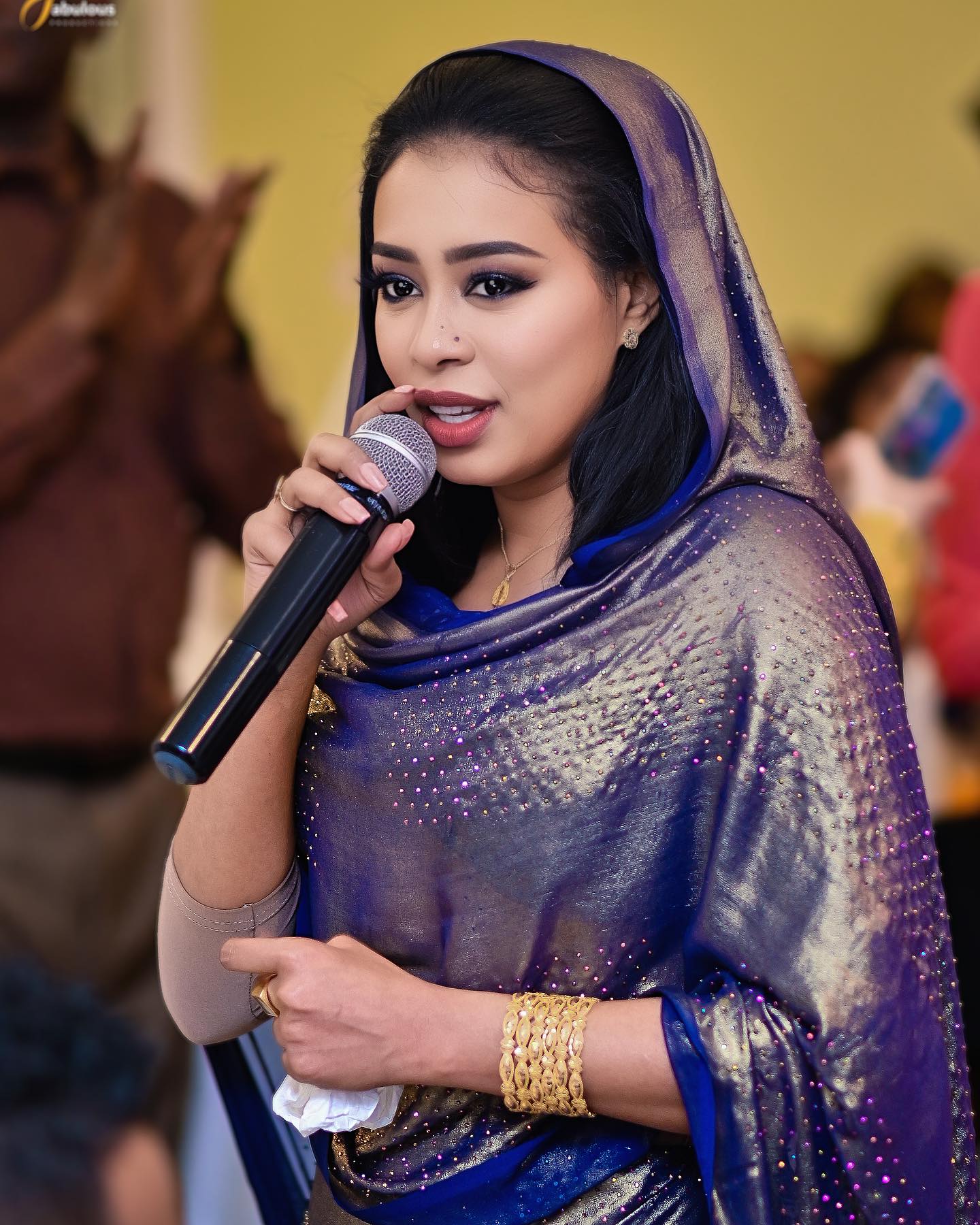 شاهد بالصور.. الفنانة إيمان الشريف تخطف قلوب المتابعين بإطلالة ساحرة ...